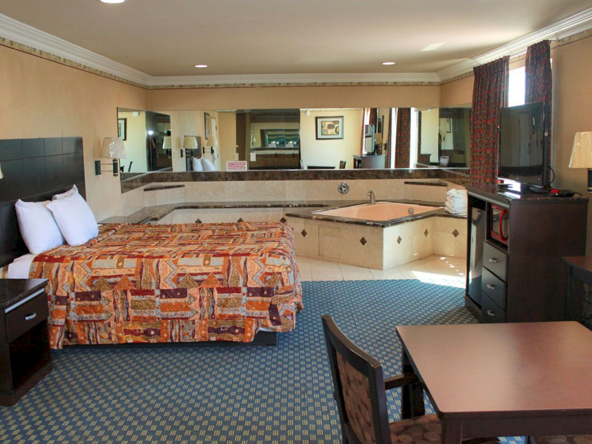 Crystal Inn & Suites - Accommodations in Inglewood CA Rooms & Suites