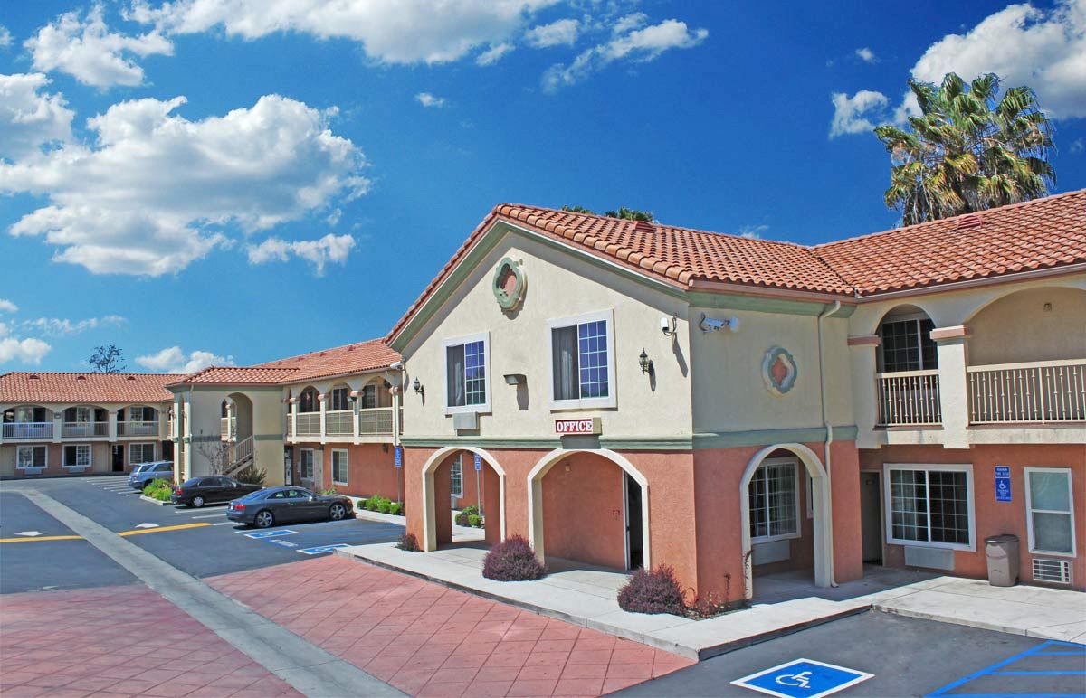 Crystal Inn Suites & Spas LAX™ Hotel in Inglewood by LAX Airport California