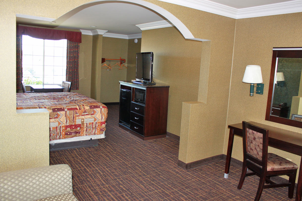 Crystal Inn Suites & Spas LAX™ Hotel in Inglewood by LAX Airport California
